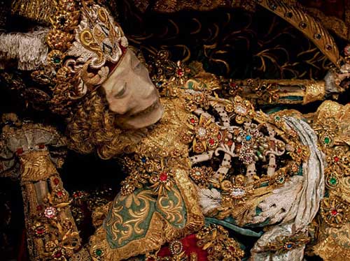 Los Mártires Enjoyados de Europa | Sobre Curiosidades : Sobre Curiosidades